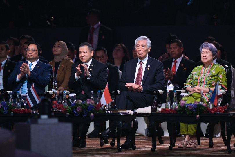 Singaporean PM attends the 43rd ASEAN Summit and Related Summits in Jakarta - ASEAN Information ...