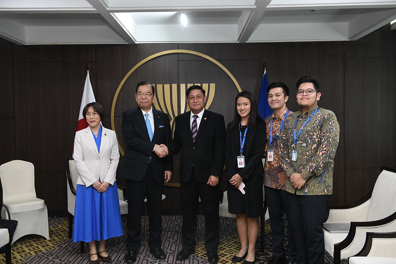 Deputy Secretary-General of ASEAN meets with Head of Executive ...