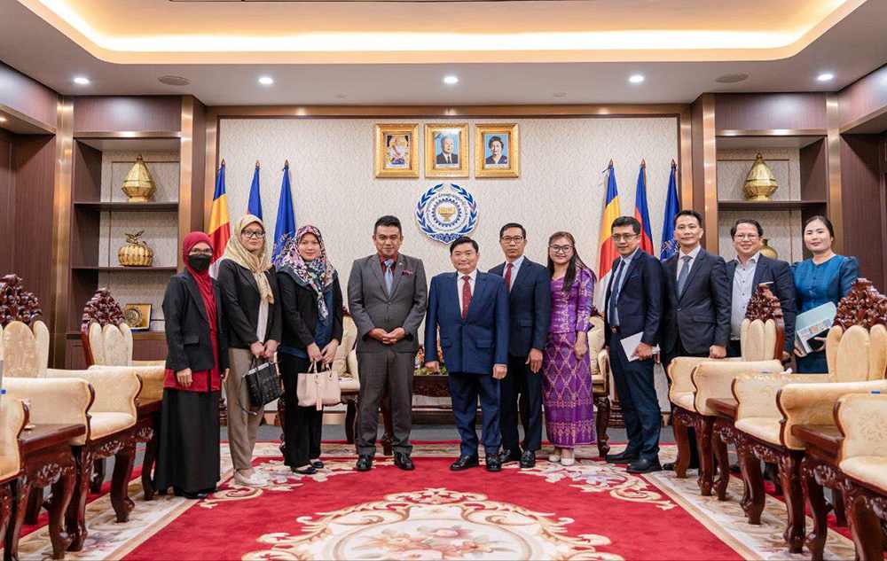 Cambodia, Brunei to Boost Collaboration on Human Resource Development ...