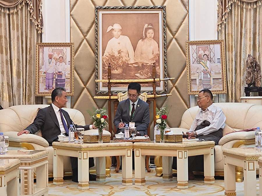 Chinese Foreign Minister Meets with Former Chairman of Myanmar's State ...
